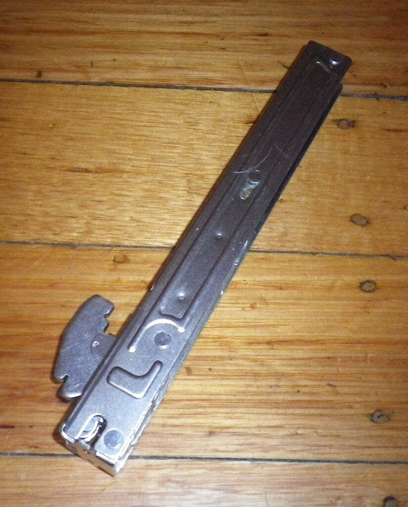 Oven Hinge For Chef EBC5271*43 Ovens and Cooktops